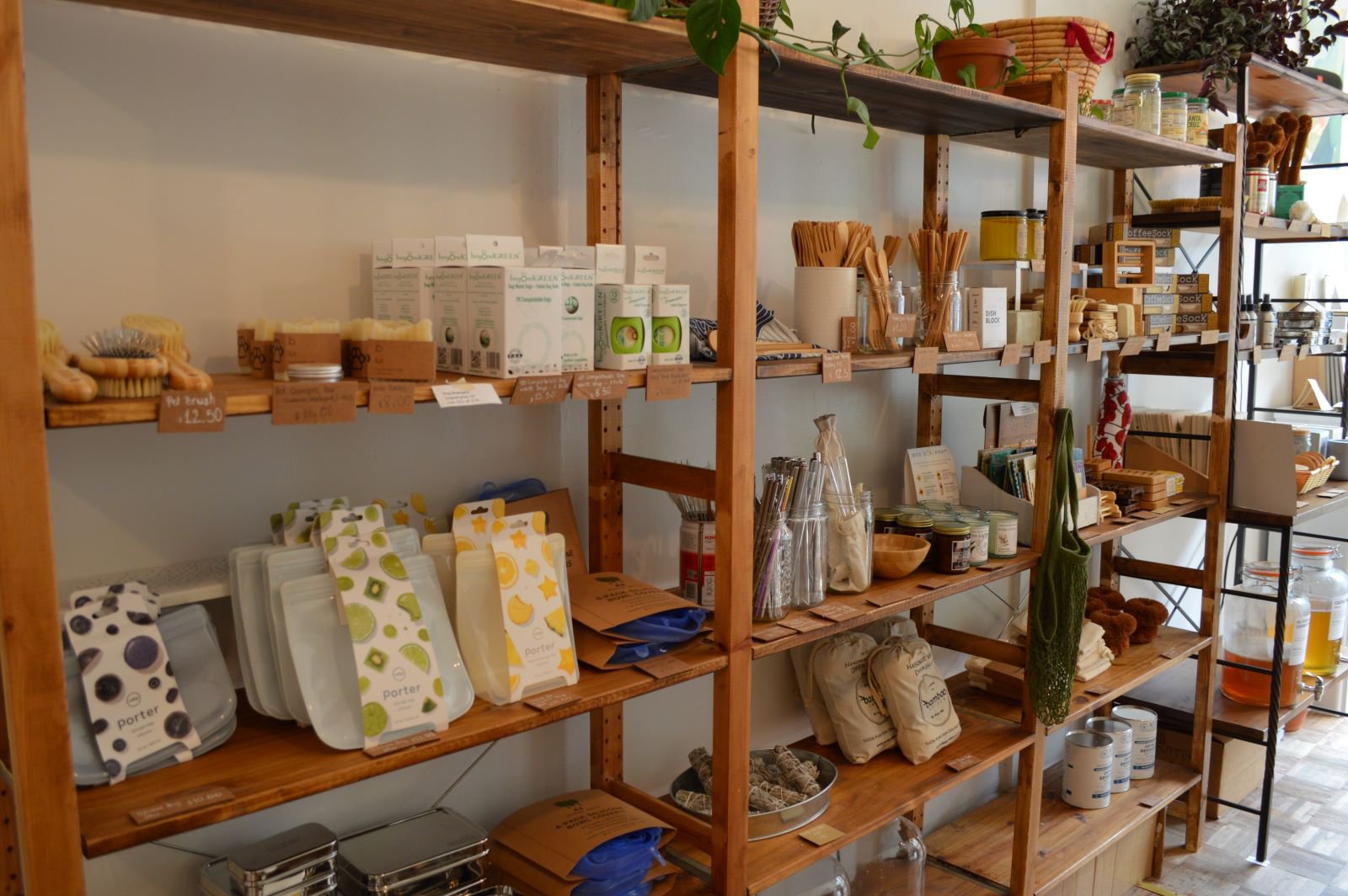 I Visited a Package-Free Store in NYC. Here’s What I Learned About the ...