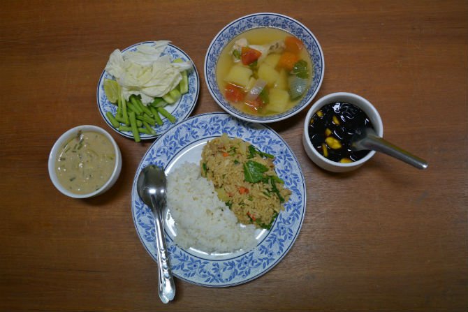 What Kids in 14 Countries Around the World Eat for Lunch