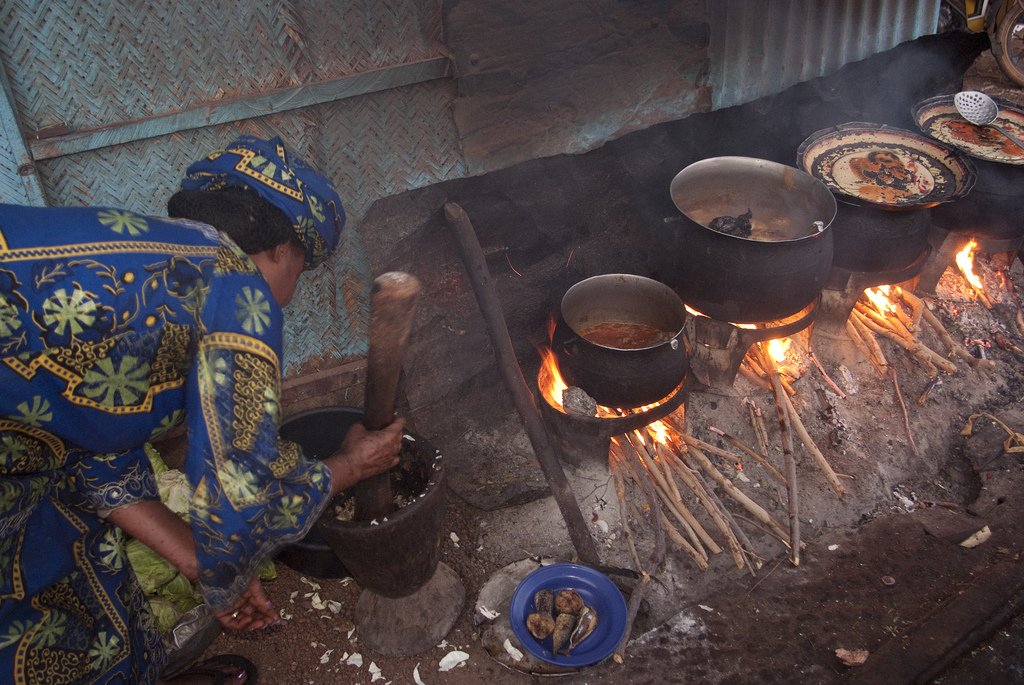 US Saves Lives by Pledging Clean Cooking Stoves for 100 Million