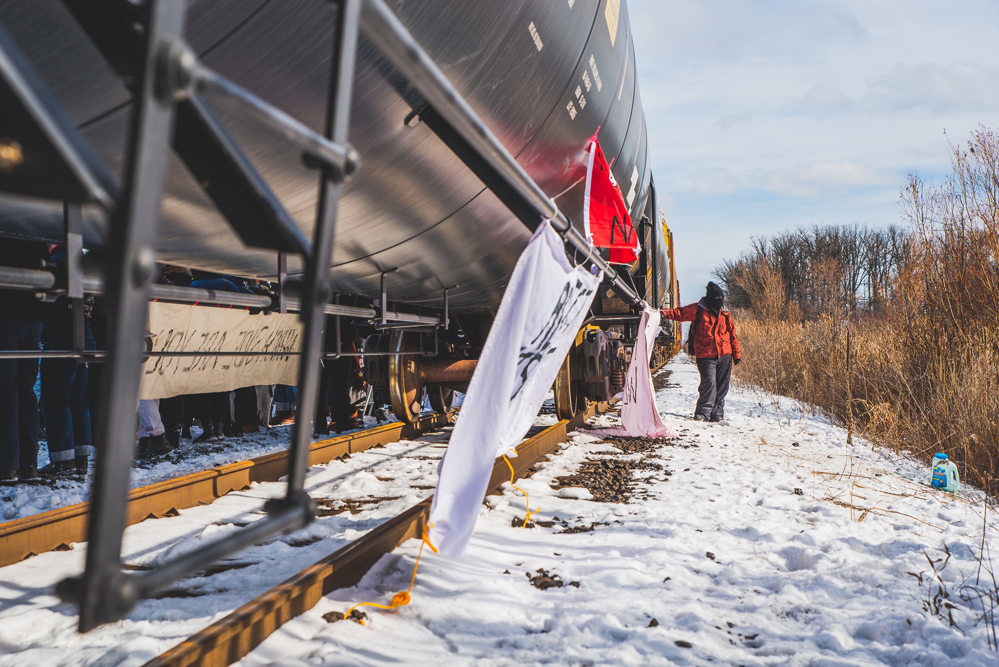 Indigenous People in Canada Are Protesting a Gas Pipeline by Blocking ...