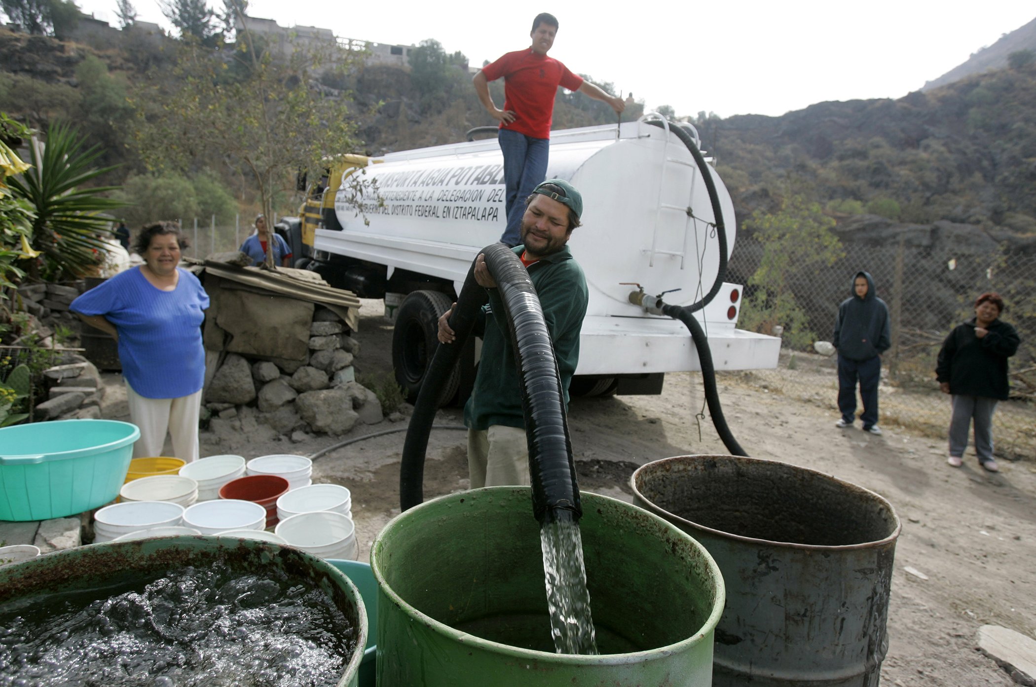 10 Pictures of How People Around The World Get Their Water