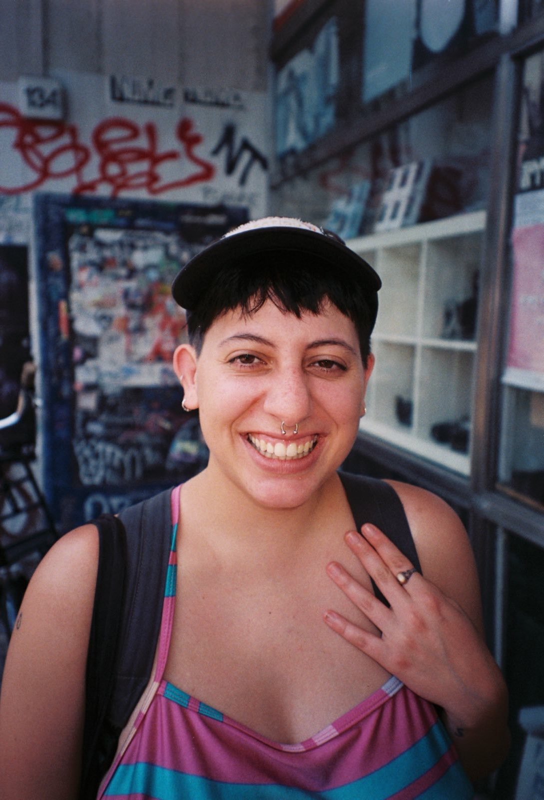 So denken Aktivist*innen & Journalist*innen über den Tod von Jina Mahsa ...