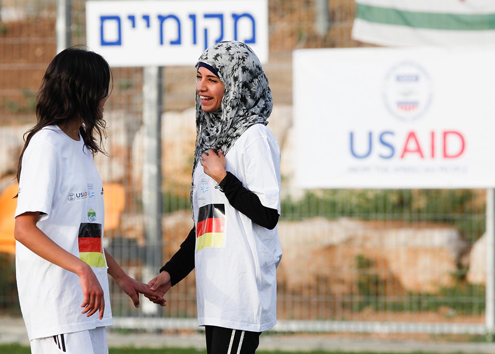 This Is How Many People US Foreign Aid Helps Around the World