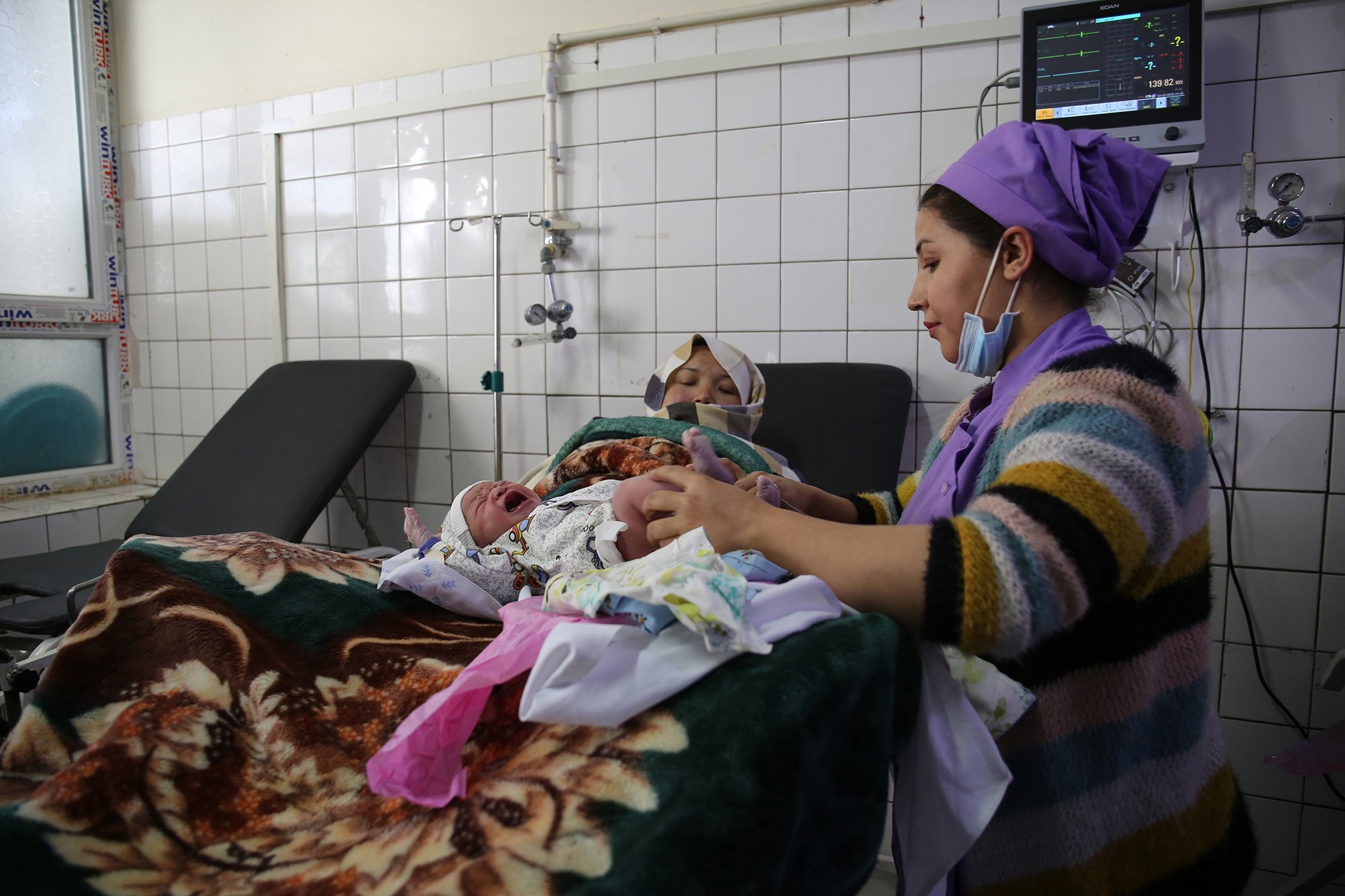Health Workers on Afghanistan's Maternity Wards Are Delivering More ...